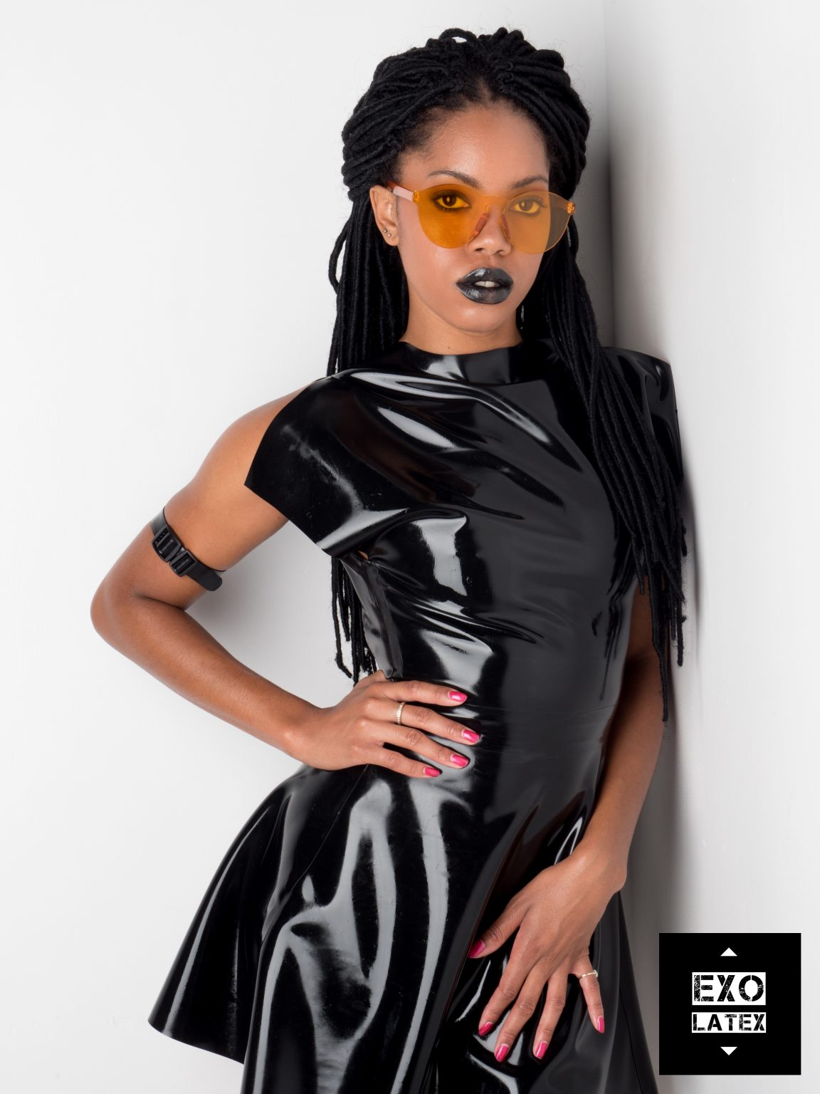 Exo Latex – Chic handmade latex fashion clothing made to measure